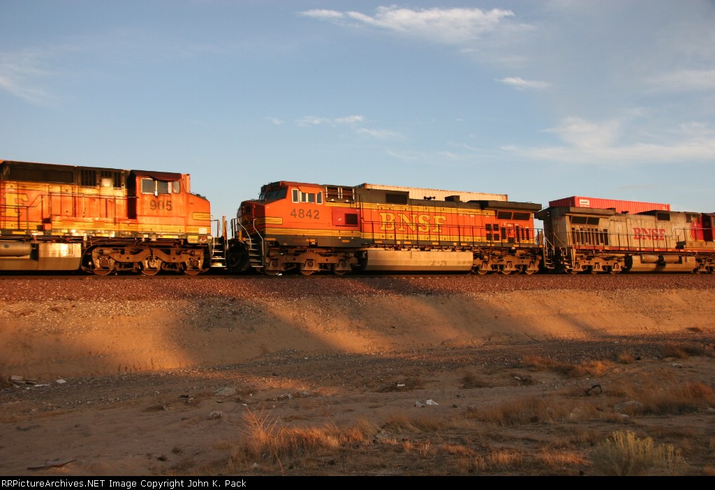 BNSF 4842